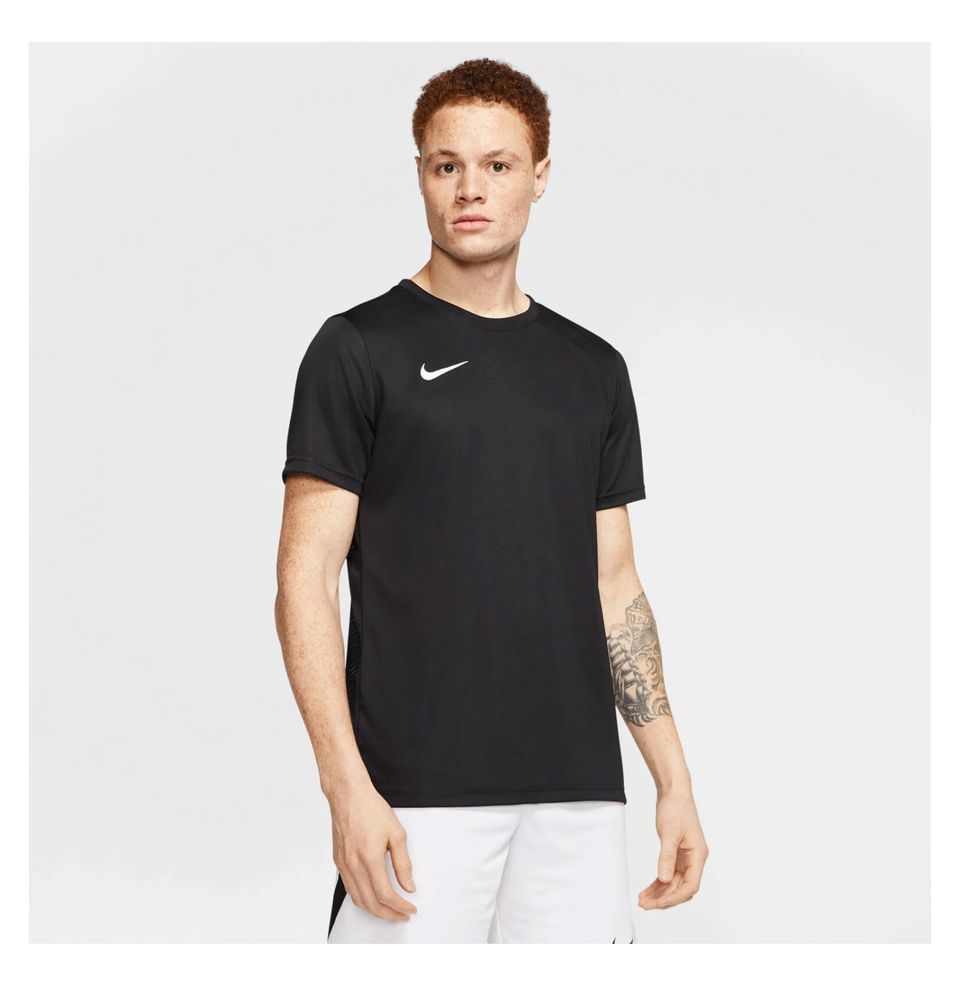Nike Sports Clothing | Football Kits & Sportswear | Kitlocker
