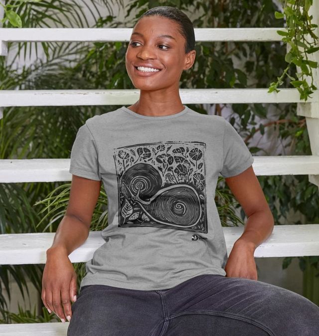 Snail T-shirt | The Wildlife Trusts Shop