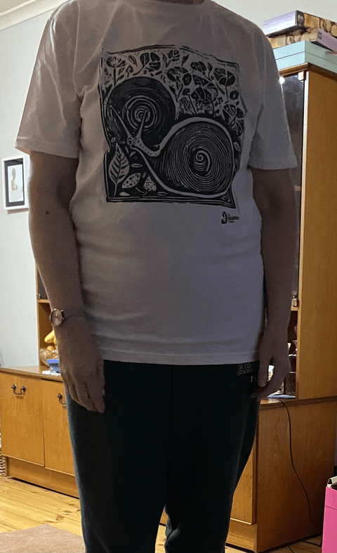Snail T-shirt | The Wildlife Trusts Shop