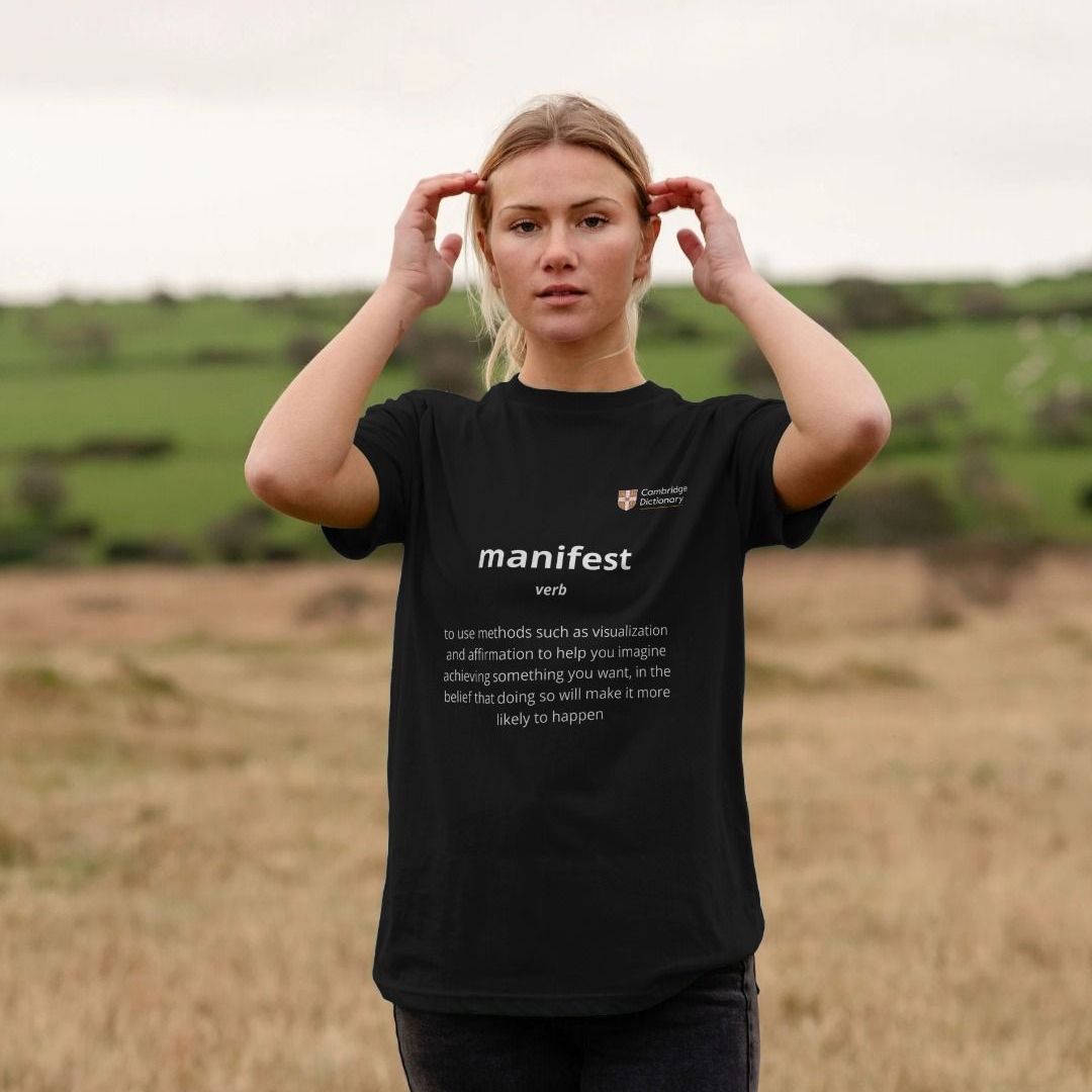 Manifest T-shirt | Cambridge Dictionary